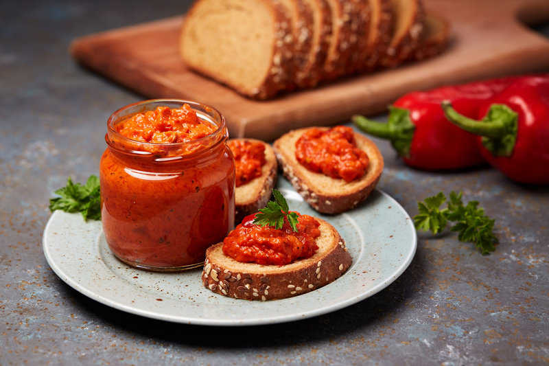 Haltbarkeit von Ajvar - foodwissen.de