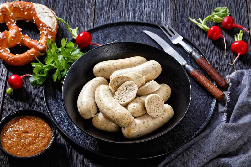 Weißwurst Beilagen: Das passt - inkl. Getränke & Sauce - foodwissen.de