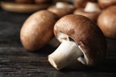Champignons aufwärmen - so geht's richtig (geniale Tipps) - foodwissen.de