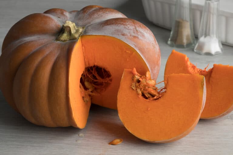 Essbare Kürbissorten: Alle 15 Kürbisse mit Bildern (Liste) - foodwissen.de