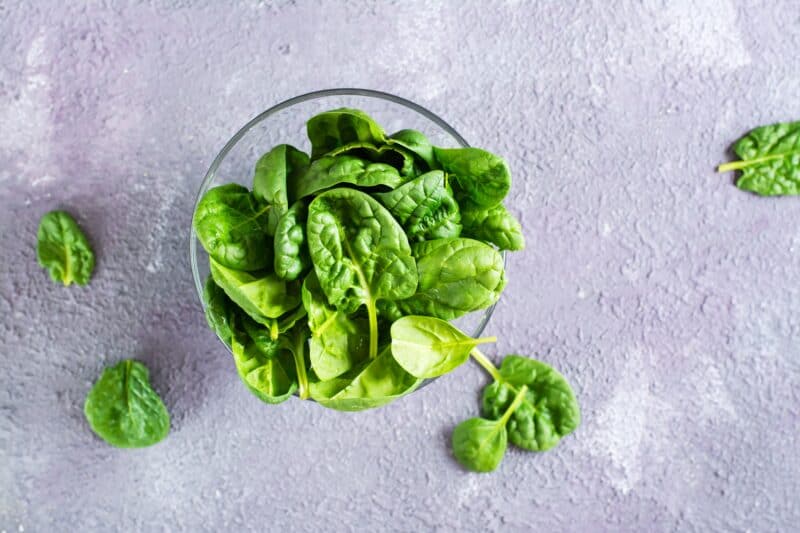 Spinat einkochen (geniale Tipps & einfaches Rezept) - foodwissen.de