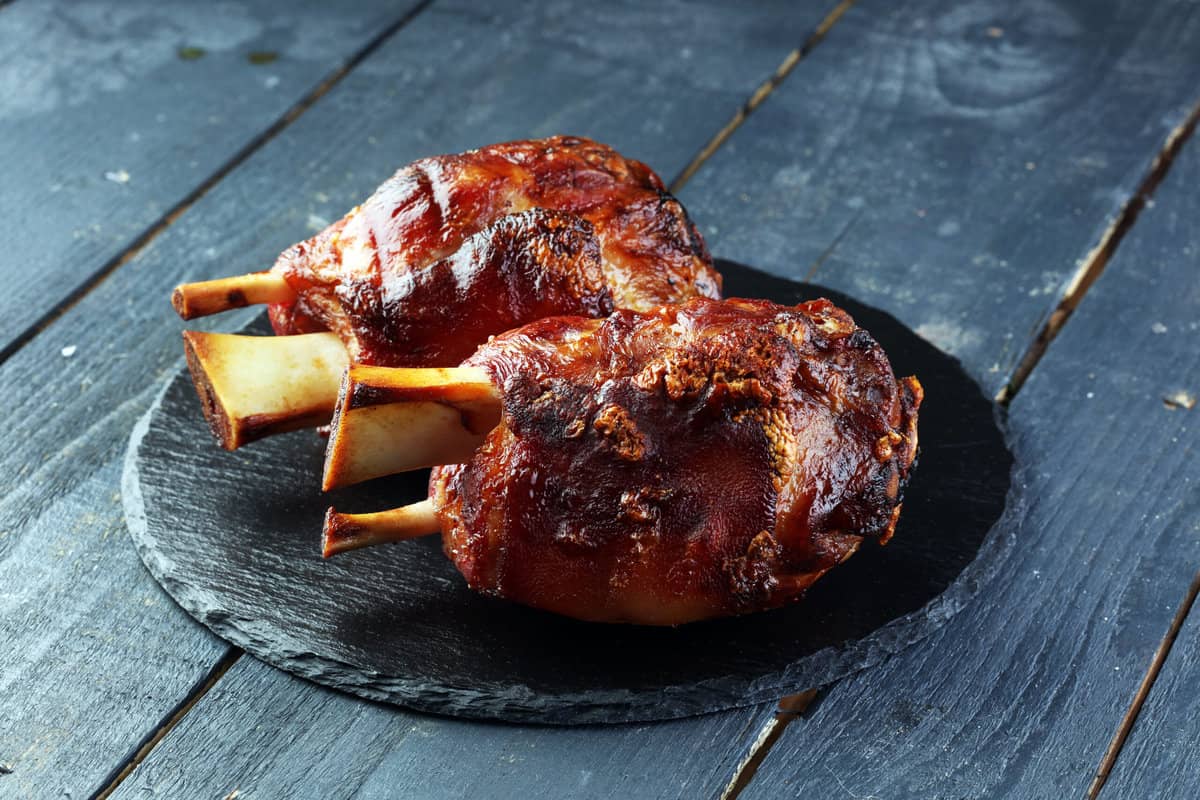 Haxe aufwärmen - so geht's richtig (geniale Tipps) - foodwissen.de