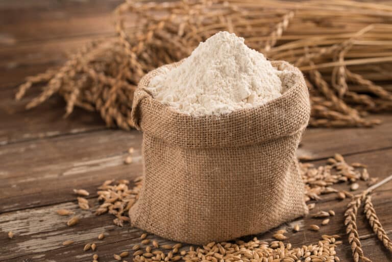 Das perfekte Mehl für Zopf (Mehlsorte & Zubereitung) - foodwissen.de