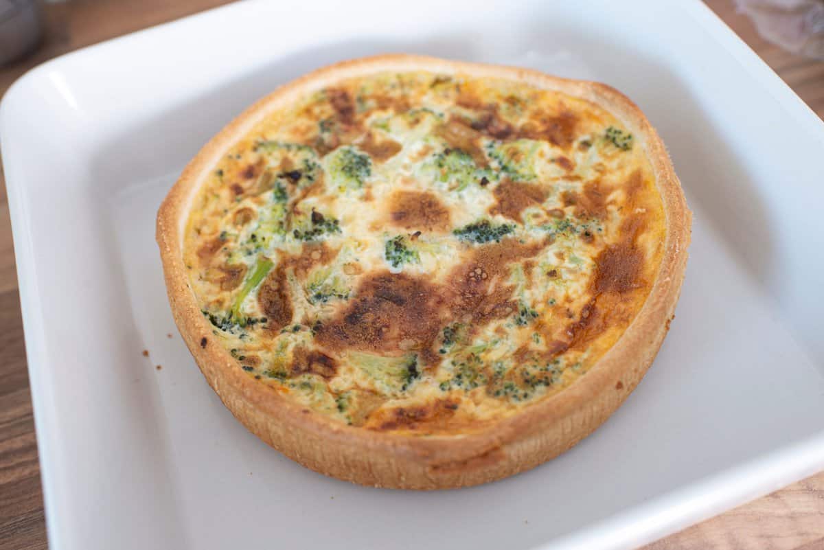 Quiche aufwärmen - so geht's richtig (geniale Tipps) - foodwissen.de