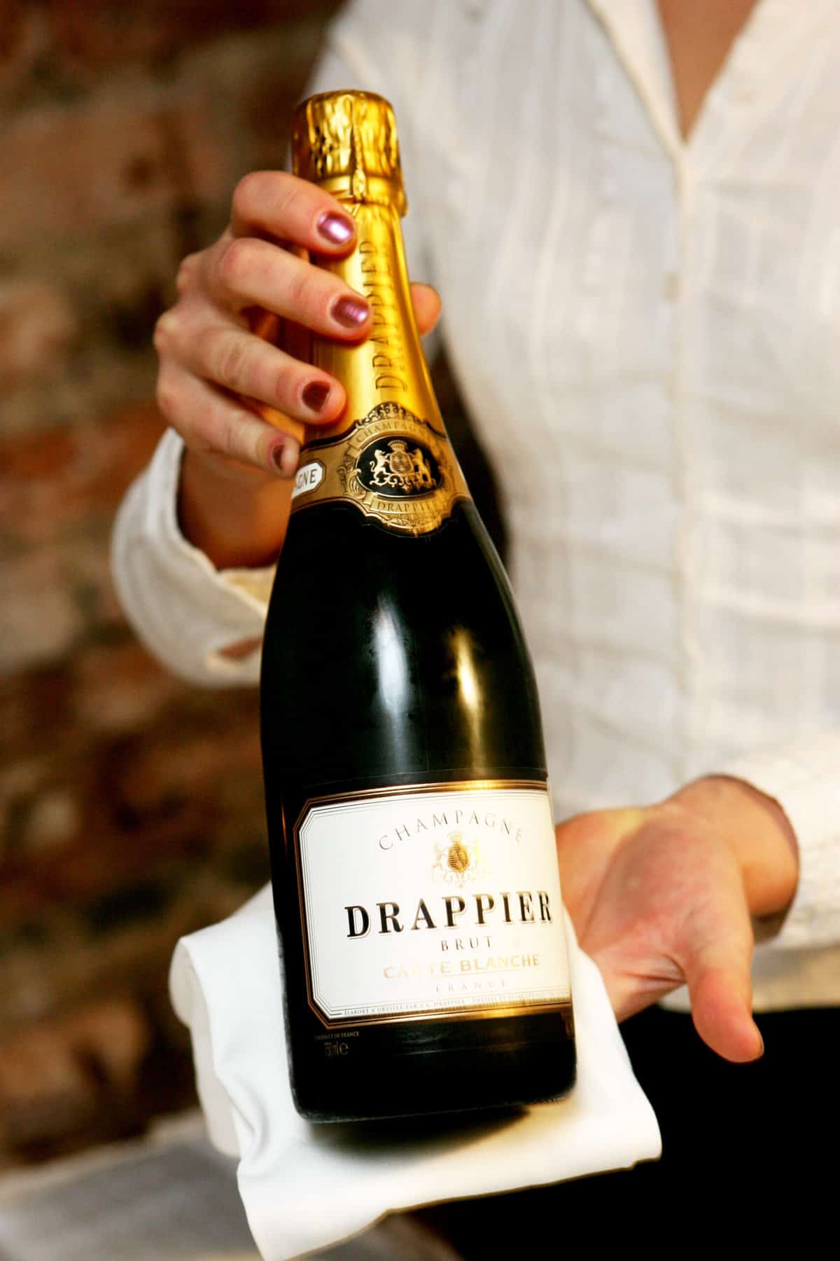 Die 22 beliebtesten Champagner-Marken & -Hersteller (Topliste ...
